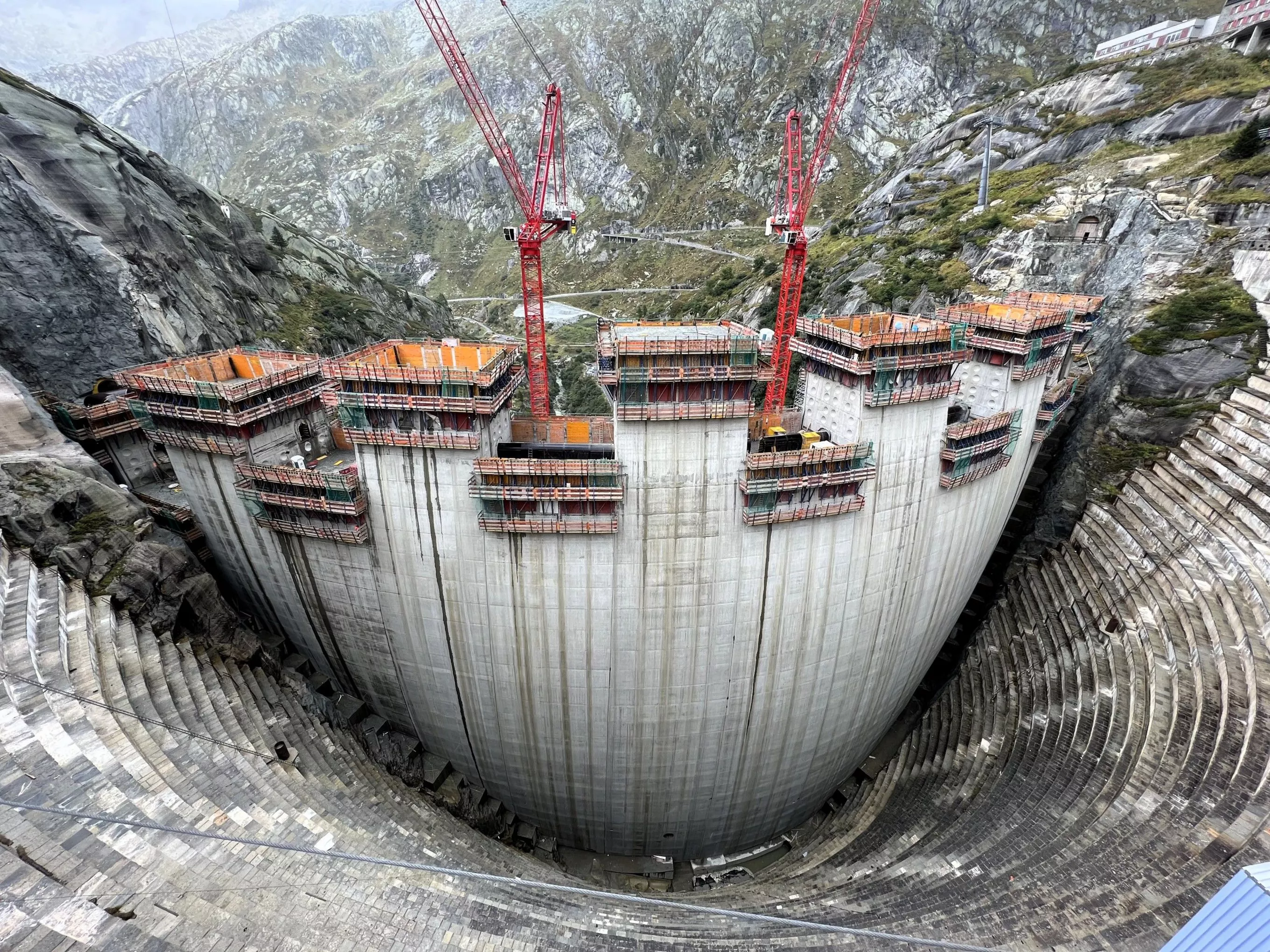 Grimselsee : Construction of the Spitallamm arch dam | Projects | Gruner AG
