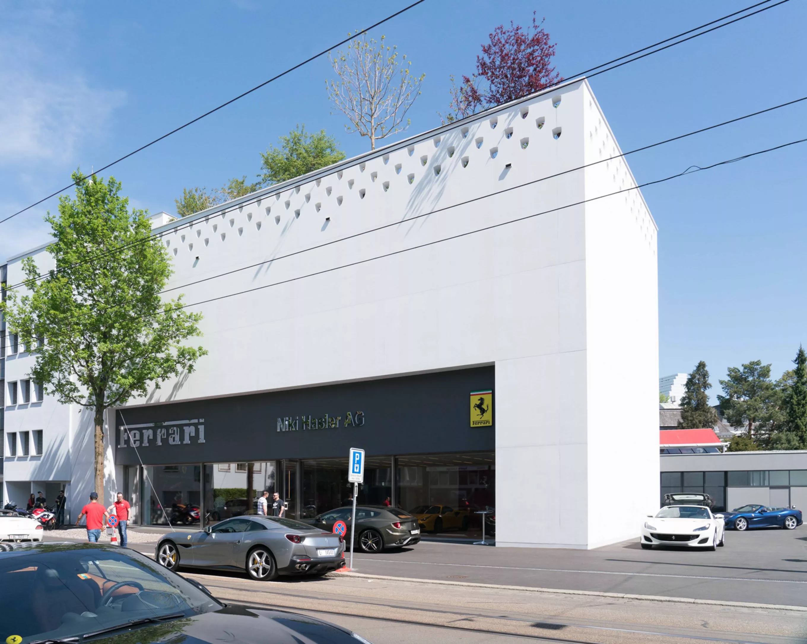 Ferrari Autohaus Niki Hasler AG | Projects | Gruner AG